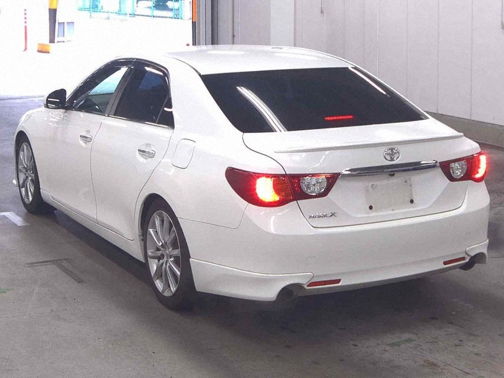 2010 TOYOTA MARK X For Sale in Mozambique