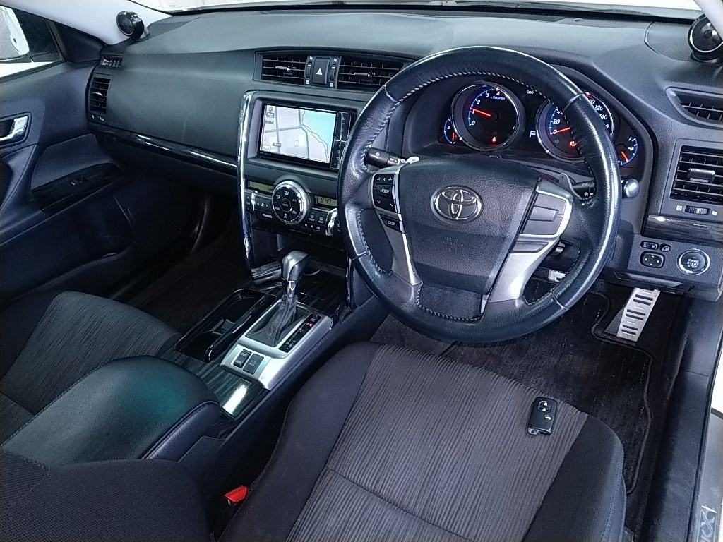 2010 TOYOTA MARK X For Sale in Mozambique