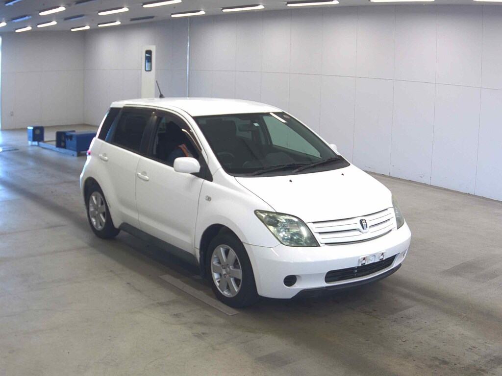 2004 TOYOTA IST For Sale in Tanzania