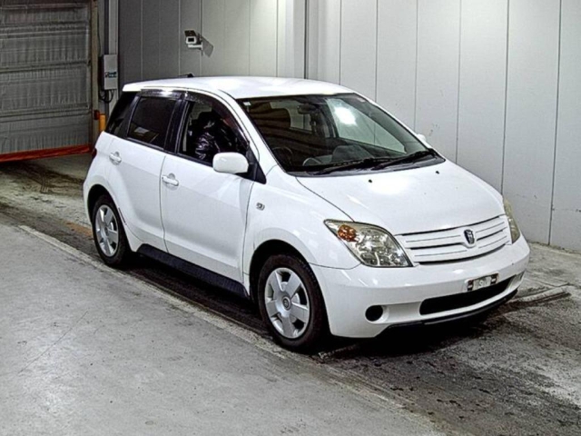 2004 Toyota IST For Sale in Tanzania