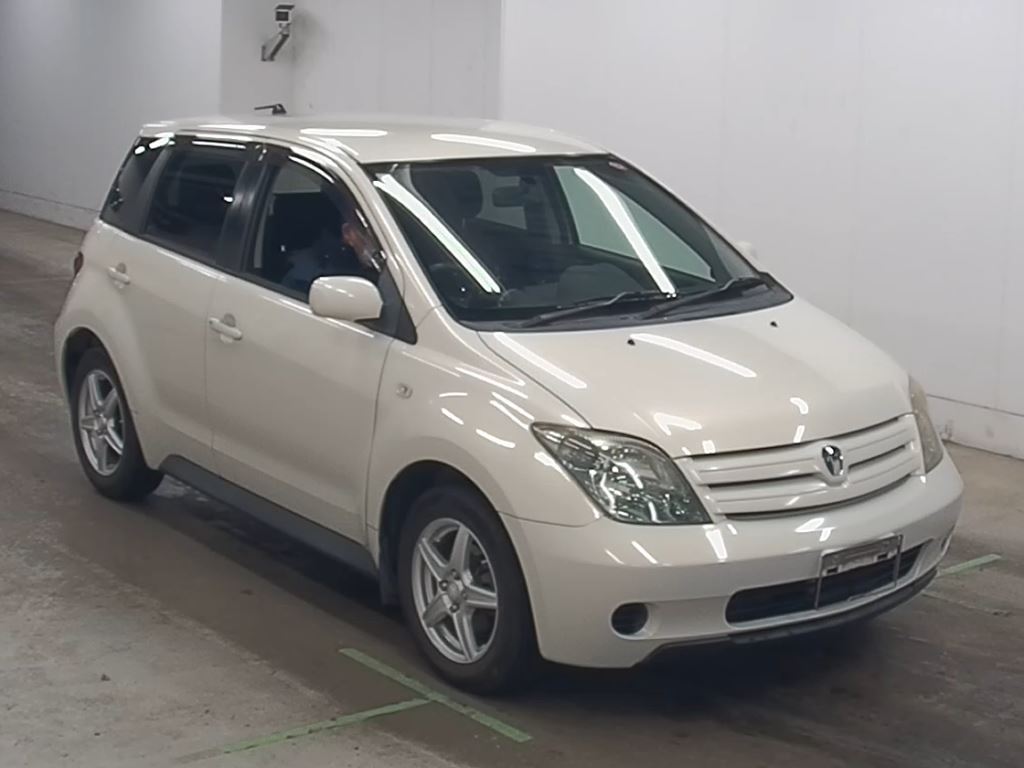 2004 Toyota Ist For Sale in Tanzania